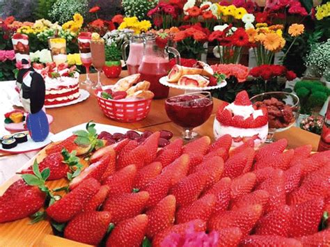 Atibaia Convida Para Festa De Flores E Morangos