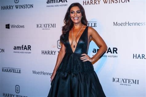 Juliana Paes Renova Votos Na Igreja Look Transparente Novo Momento