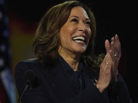 Kamala Harris al aceptar nominación demócrata Nunca claudiqué
