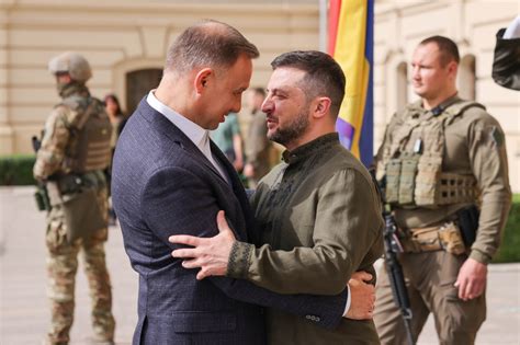 Andrzej Duda w Kijowie Prezydent i przyjaźń z Wołodymyrem Zełenskim