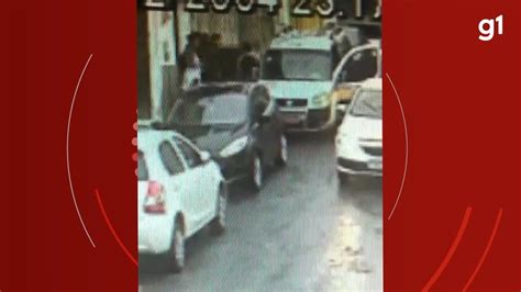 Vídeo mostra momento em que transporte escolar crianças é roubado