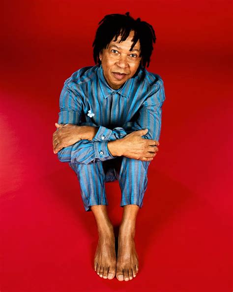Cr Tica Musical Djavan Lan A D Trazendo Muita Luz E Esperan A