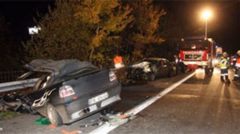 Frontal Crash Mit Zwei Todesopfern Oe24 At