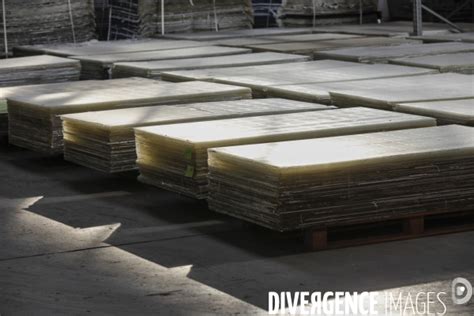 Envie E Est Une Usine De Recyclage De Panneaux Solaires