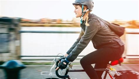 Qué beneficios tiene andar en bicicleta para tu salud CLETOFILIA