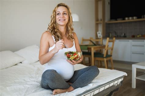 Ernährung in der Schwangerschaft So isst du richtig Eltern de