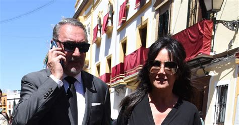 Carlos Herrera Y Su Mujer Pepa Gea Juntos Y Felices En Su Primera
