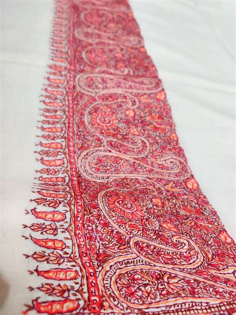 Hand Embroidered Kashmiri Shawl King Border With Sozni Embroidery