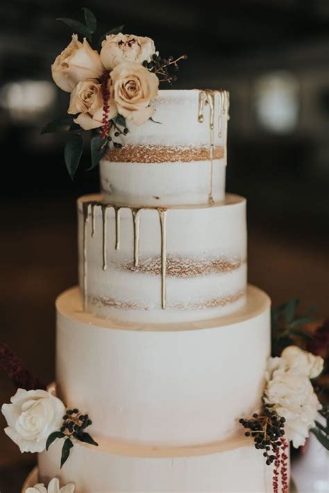10 Easy Ways To Create A Simple And Elegant Wedding Cake Of Your Own