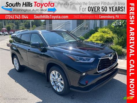 Midnight Black Metallic Toyota Highlander Hybrid Limited Awd