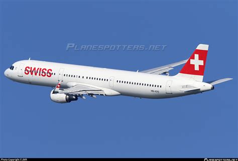 HB IOO Swiss Airbus A321 212 WL Photo By JMR ID 804194
