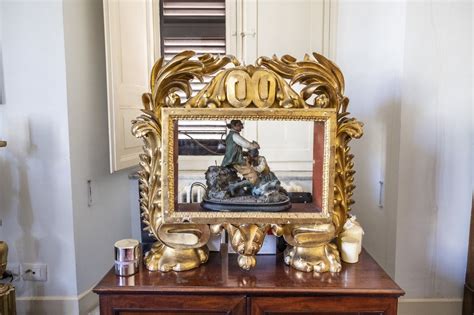 A Casa Di Vittorio Sgarbi La Scultura Con La Fellatio E La Cupola Del