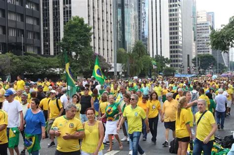 Bolsonaristas de ato na Avenida Paulista ignoram a Política