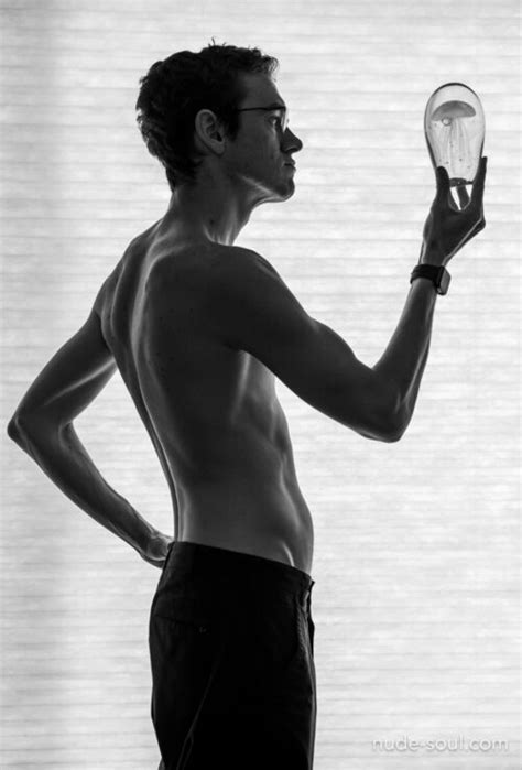 Inquisitive Nude Soul Art Photos