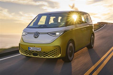 Volkswagen confirma Kombi elétrica esportiva de 340 cv e tração