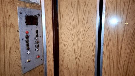 Лифт Самарканд 1990 г в город Саратов Белоглинская 34 38 подъезд 2