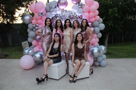 Amigas Festejan En Grande Sus Dulces 16 Flickr