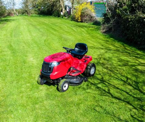 Bien Choisir Votre Tracteur Tondeuse Crit Res Et Conseils Agriaffaires