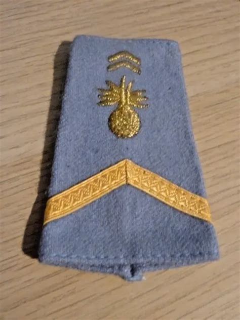 ORIGINAL FOURREAU EPAULE ECOLE MILITAIRE 1 ère CLASSE TBE EUR 4 90