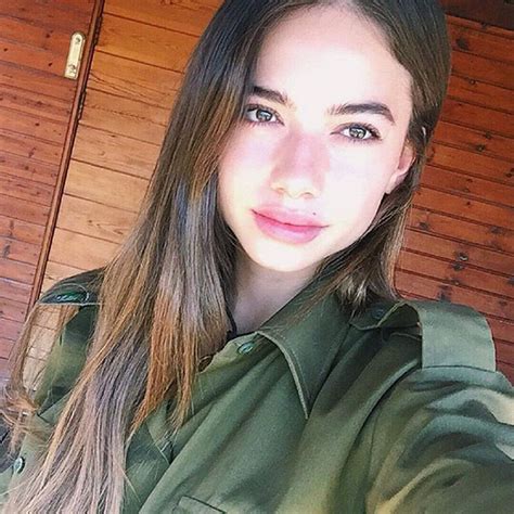 Say Hello To The Hot Women Of The Israeli Defense Force 31 Pics