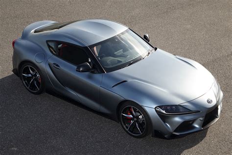 トヨタ新型スープラ日本仕様詳細直6エンジンは340PS 500Nm直4エンジンは258PS 400Nmと197PS 320Nm