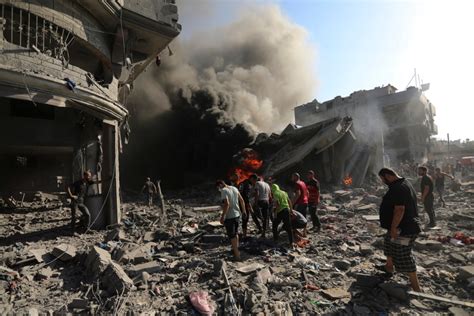 Israel amplía evacuación y lanza bombas en Gaza