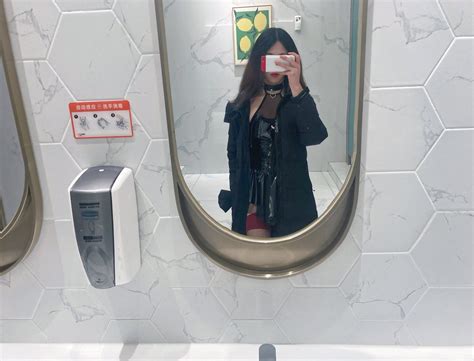 是落落酱 on Twitter 大半夜穿着涩涩的衣服出门啦 伪娘 ts 反差婊 情趣 御姐 贱货