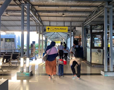 Hari Pertama Puncak Arus Balik 22 Ribuan Penumpang Kembali Ke Stasiun