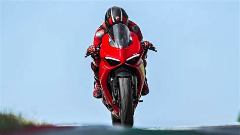 2023 Ducati Panigale V2 Guide Total Motorcycle
