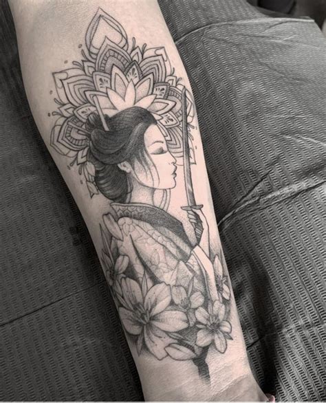 Pin de seguindo a minha vida em Salvamentos rápidos Tatuagens