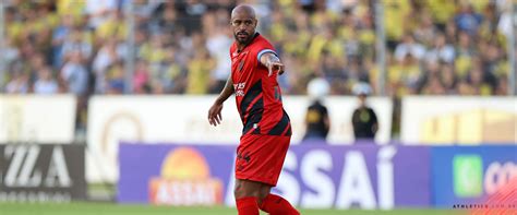 Athletico Paranaense Site Oficial Thiago Heleno Exaltou Campanha