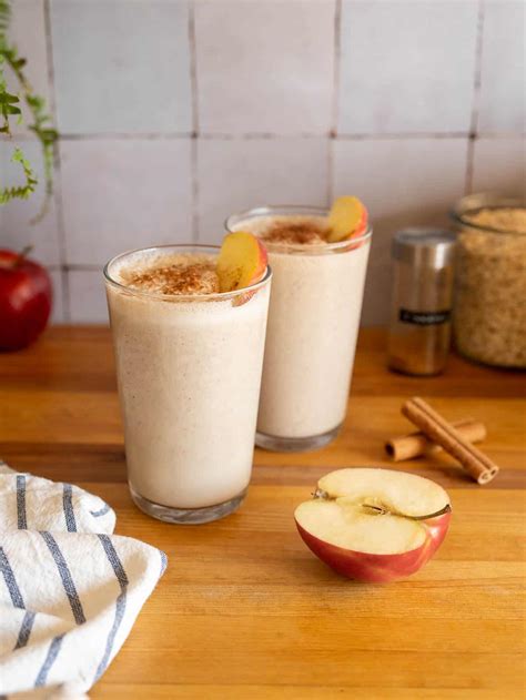 Licuado de manzana con avena y agua Nómadas Gourmet