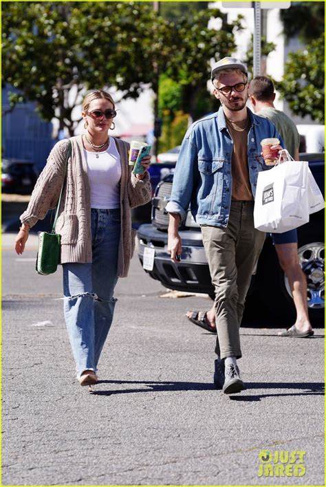 Hilary Duff Husband Matthew Koma Hold Hands On Morning Breakfast Date