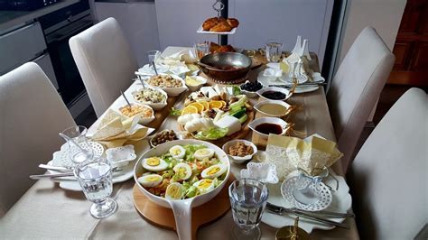 KOLAY VE PRATİK KAHVALTI TARİFLERİ İLE KAHVALTI HAZIRLIĞI ŞİPŞAK