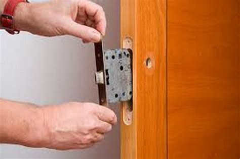 Instalação de portas Casa Nova
