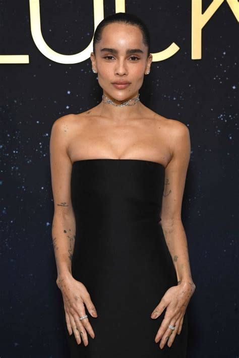 Zoe Kravitz Witth Naked Shoulders At Tiffany Co Event 7 Photos