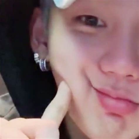 On Twitter Rt Samrappermeaw Hyunsuk S Bouncy Cheeks