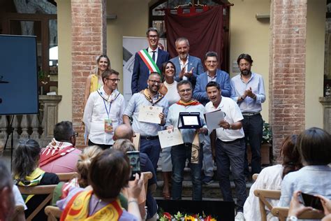 Montepulciano Il Panno del Bravìo delle Botti 2023 celebra i 75 anni