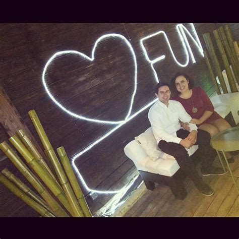 Toda aventura comienza con un sí last night happy moments love