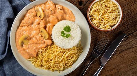 Strogonoff de Frango Um clássico saboroso que vai conquistar seu