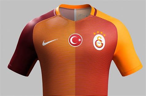 Galatasaray ın yeni sezon formaları tanıtıldı Ezeli rakibe gönderme