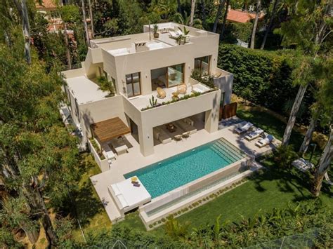 Luxuriöse Villa 4 Schlafzimmer zu verkaufen in Marbella Andalusien