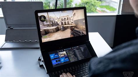 Intel imagine le PC portable gamer du futur avec deux écrans Les