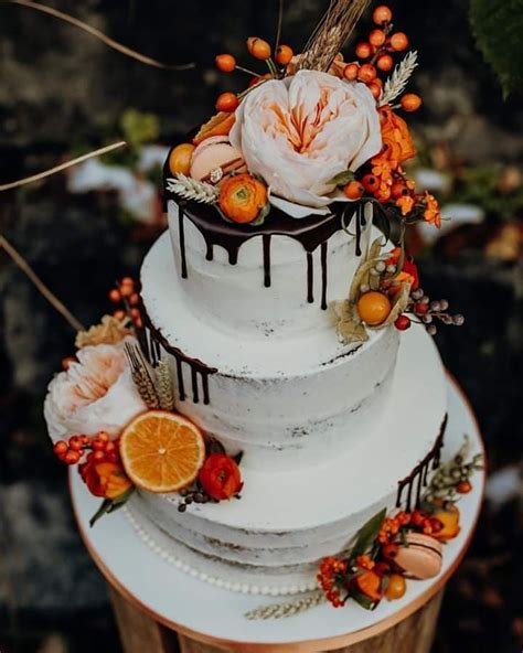 Naked Cakes gehören zu den beliebtesten Hochzeitstorten ohne Fondant