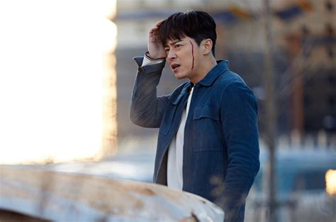 Jo Jung Suk Narrowly Escapes Danger With A Few Scratches In New Stills