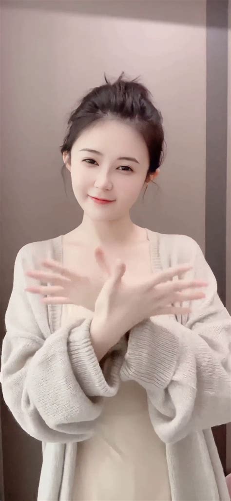 超治愈可爱清纯甜美的美少女姐姐 美女手机动态壁纸 美女手机壁纸下载 元气壁纸