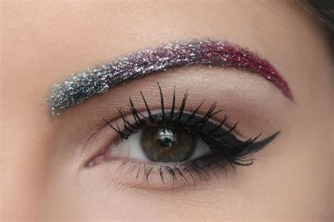 Karneval Schminke mit Glitzer Ideen zum glamourösen Party Look