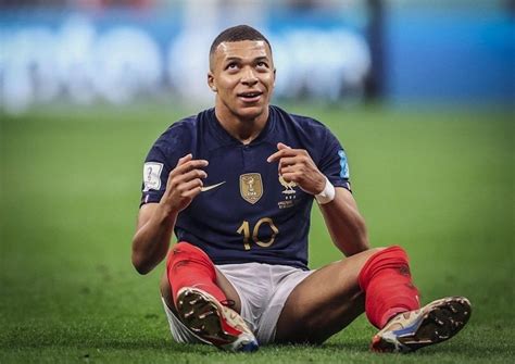 Kylian Mbappé remporte le Soulier dOr de la Coupe du Monde 2022 Polture
