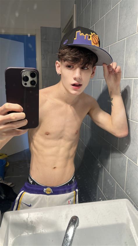 Elias18twink Photo 3 BoyFriendTV