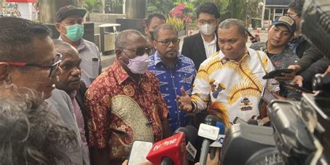 Pengacara Sambangi KPK Laporkan Kondisi Kesehatan Terkini Lukas Enembe